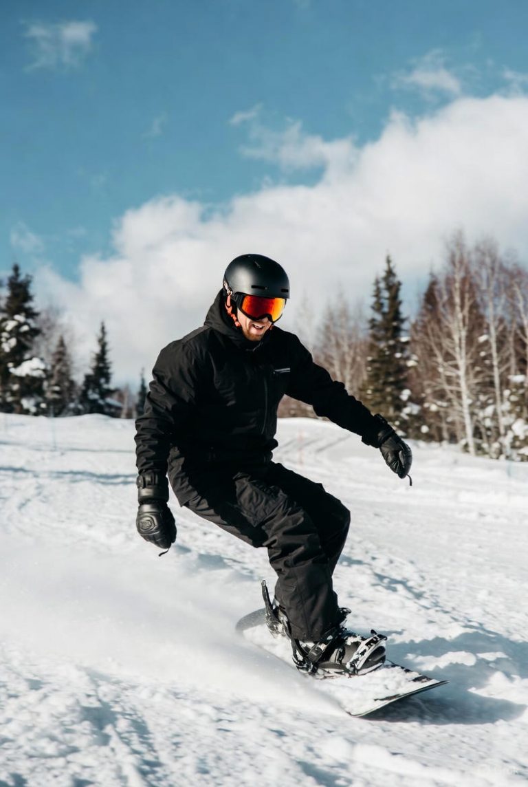 Best Men's All-Mountain Boards for 2026 - Peak Verdict